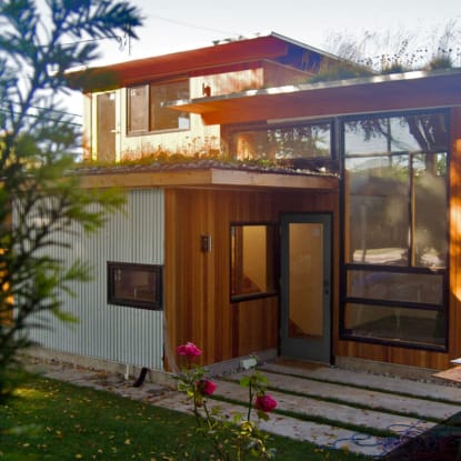 Stone sided single level home with Stone Siding by Masonal Stone Inc