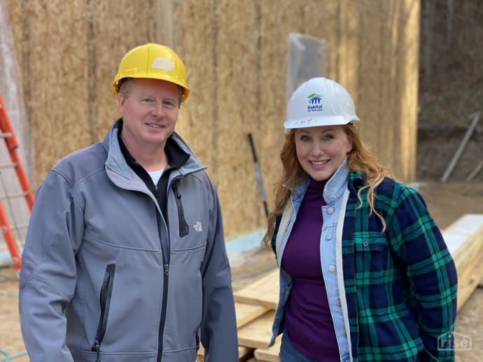 Home Improvement Guru Amy Matthews Tunes Her Modern Barnhouse to the Land