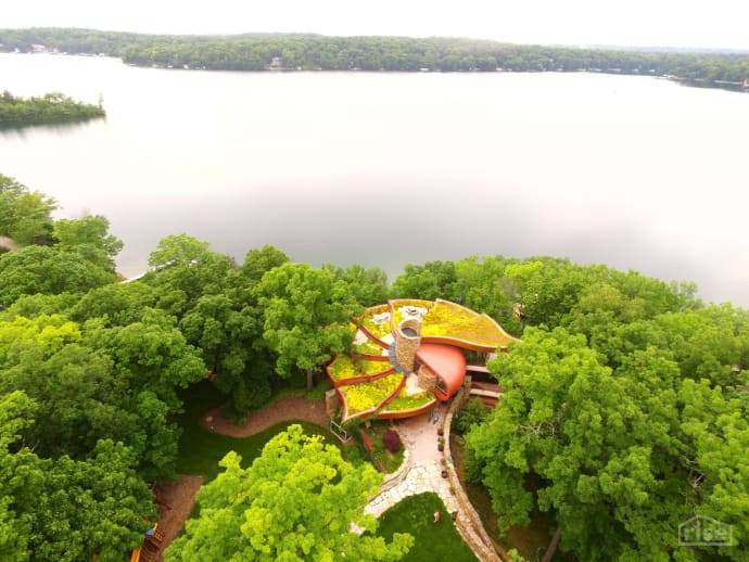 Dramatic Wisconsin Home Fuses Organic Architecture and Sustainability