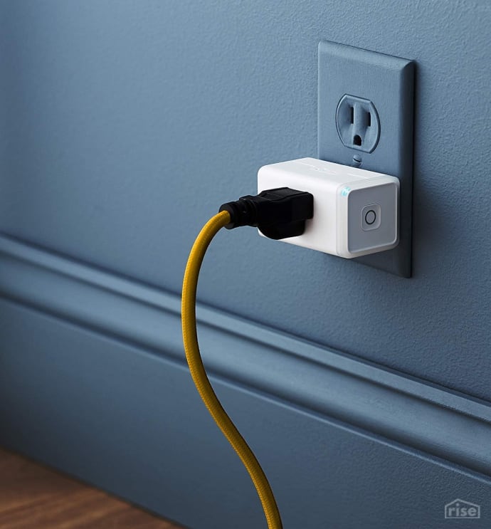 Smart Outlets and Plugs: A Guide For Homes