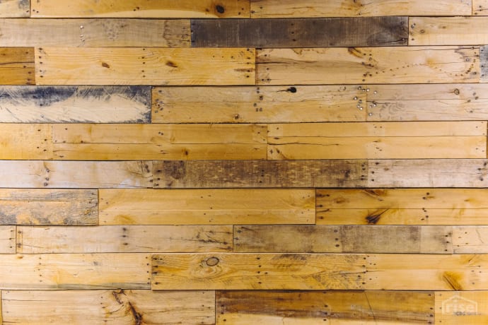 Reclaimed Wood Home Project Ideas