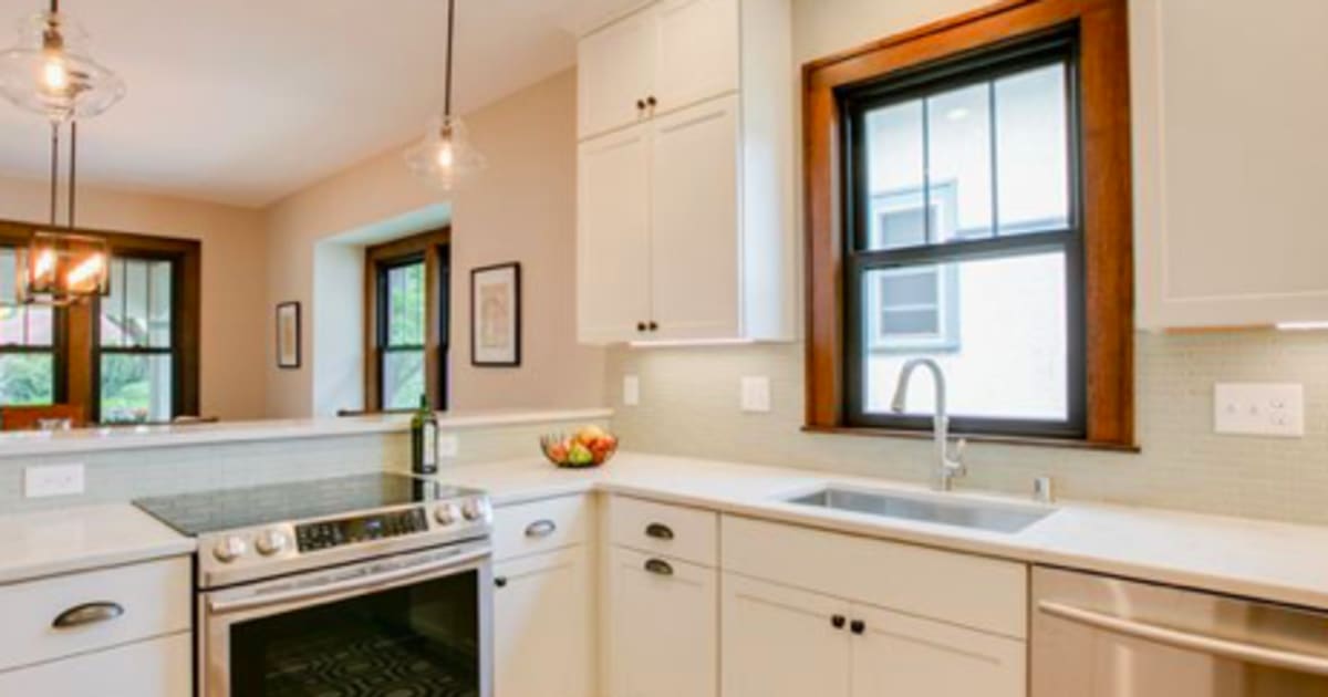 Rise | Kitchen with Low-Flow Kitchen Faucet by Constructive Builders