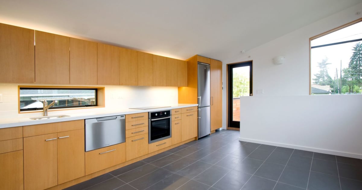 Rise | Mendoza House - Kitchen with Fixed Window by Lanefab Design/Build