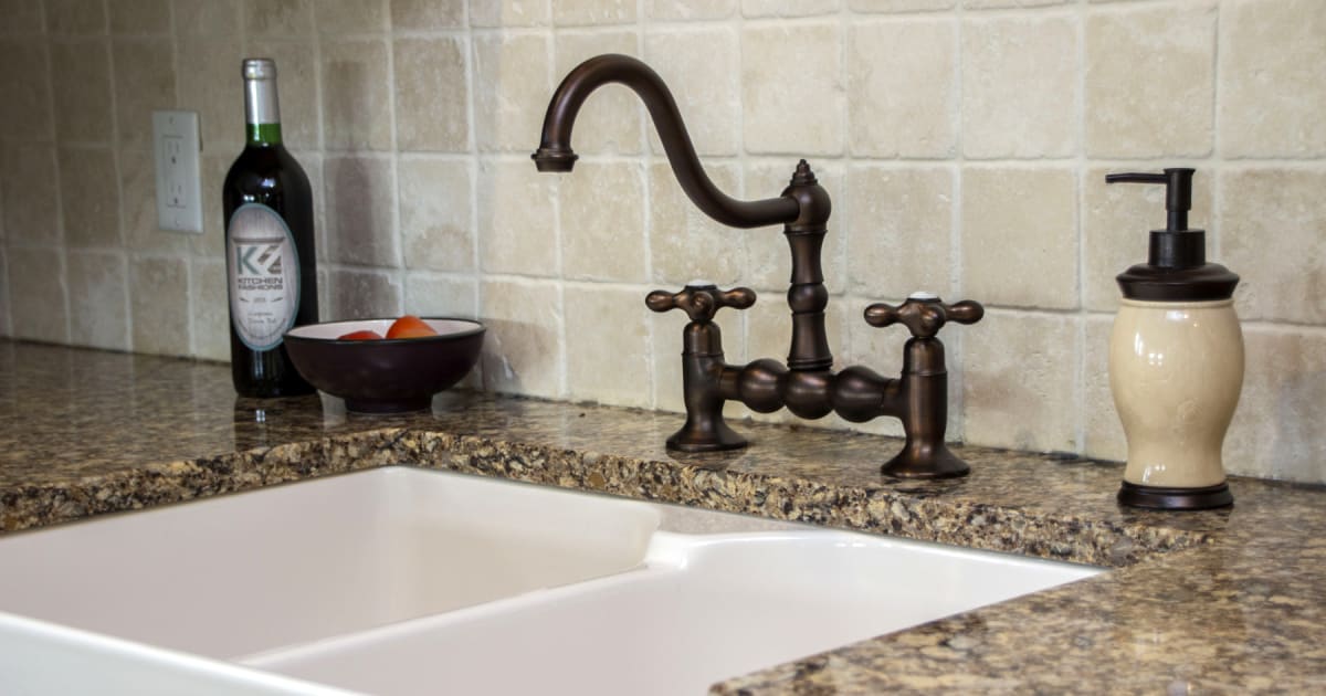 Rise | Country Kitchen with Low-Flow Kitchen Faucet by Home Fashions