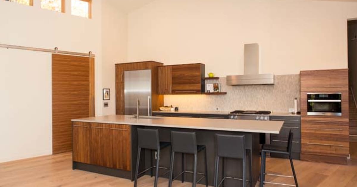 Rise | Kitchen with Low-Flow Kitchen Faucet by Winsome Construction