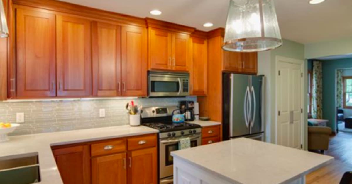 Rise | Kitchen with Gas Range by Constructive Builders