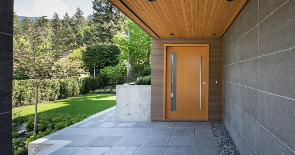 Rise | Entryway with Accent Outdoor Lighting by Synthesis Design